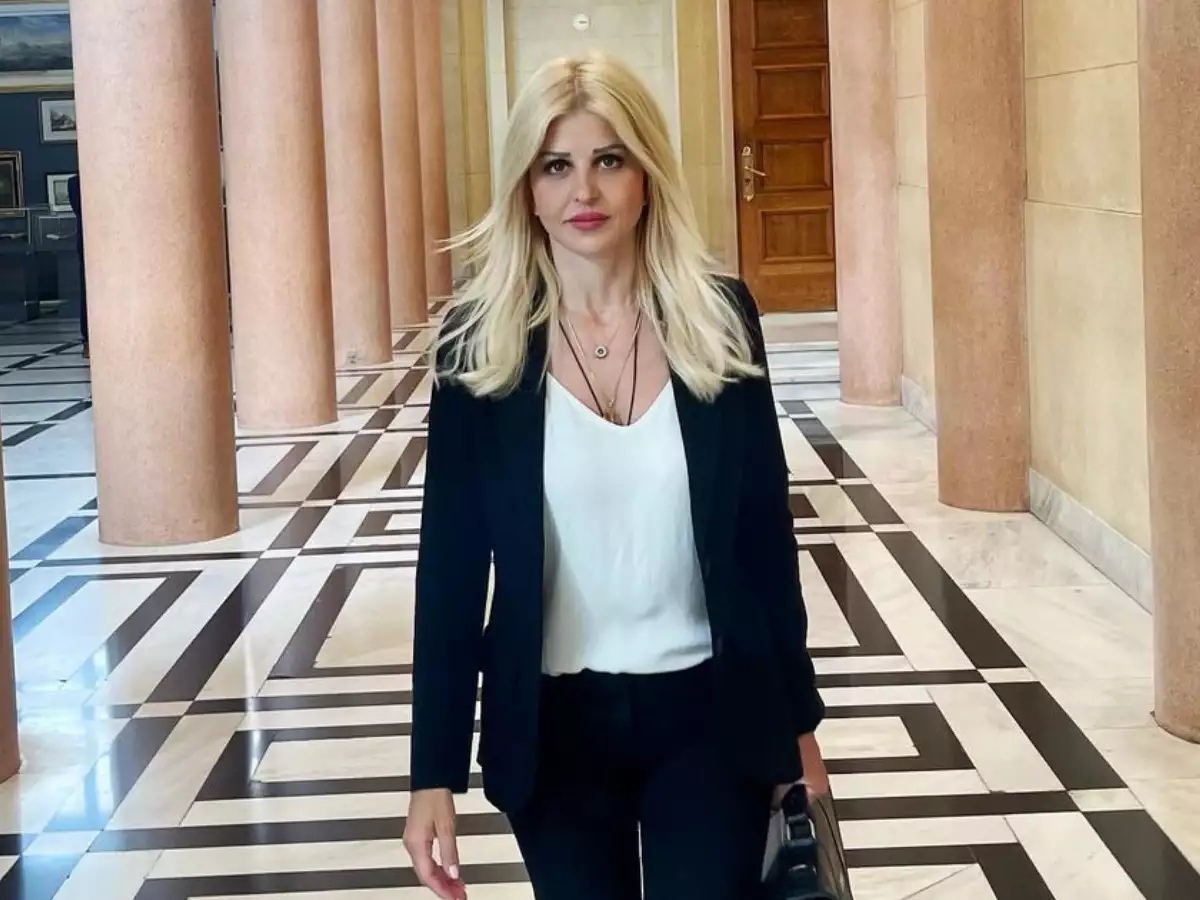 Έλενα Ράπτη - Η φωτογραφία που αποκαλύπτει τη δυναμική της πολιτικού ...
